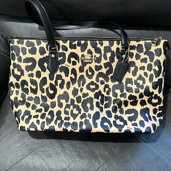 Coach | Bags | Coach Leopard Print Gallery Tote | Poshmark